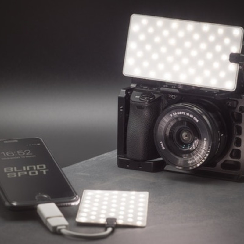 Crack Light｜フィルムメイキングに最適な超薄型パネルLEDライト「クラックライト」 - ガジェットの購入なら海外通販のRAKUNEW ...